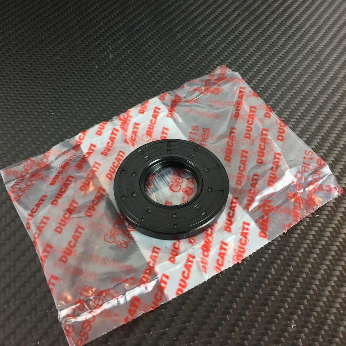 Genuine Ducati crankcase Oil seal 851 888 748 916 996 S4 M900 900SS 937832552